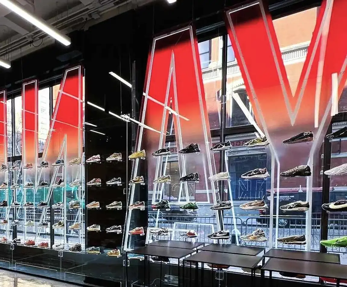 Custom Retail Displays | Store Display Fixtures